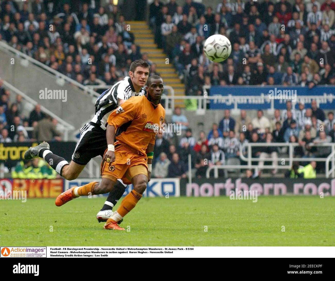 Sport football action henri camara aaron hughes hi-res stock ...