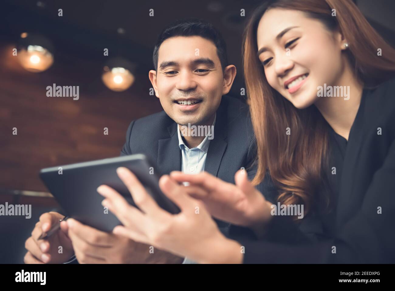 Asian business people concept hi-res stock photography and images - Alamy