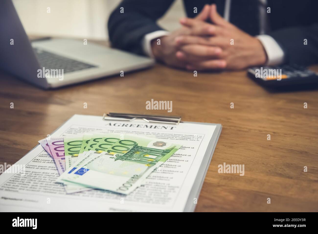 Given money hi-res stock photography and images - Alamy