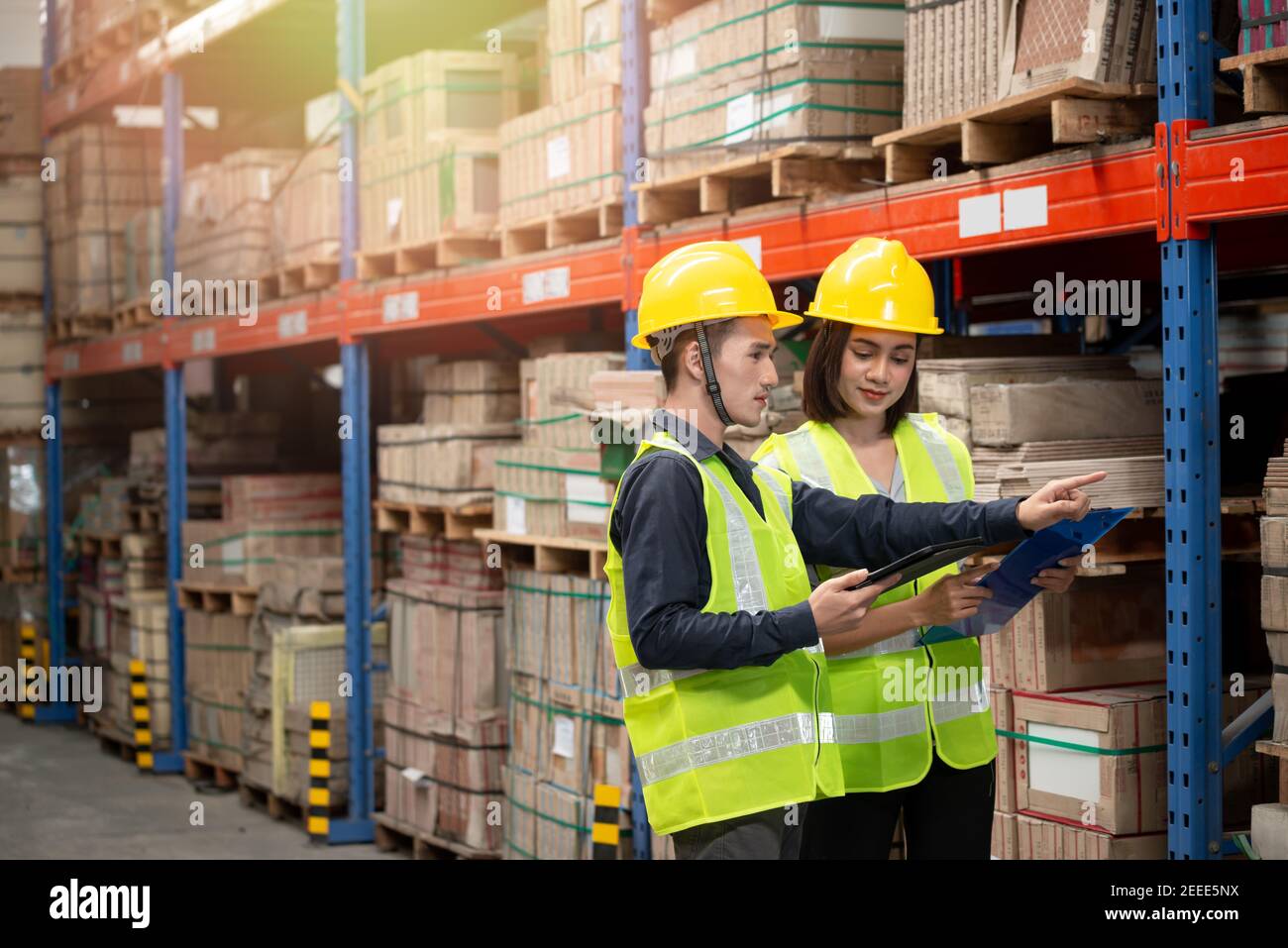 Forklift transport boxes package hi-res stock photography and images ...