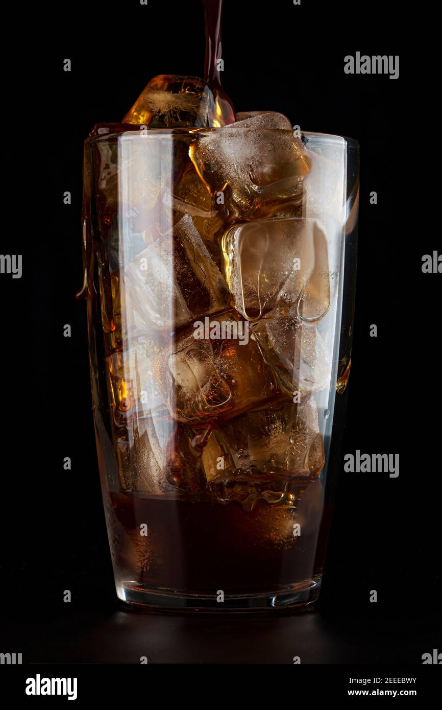 Rum cola poured glass hi-res stock photography and images - Alamy