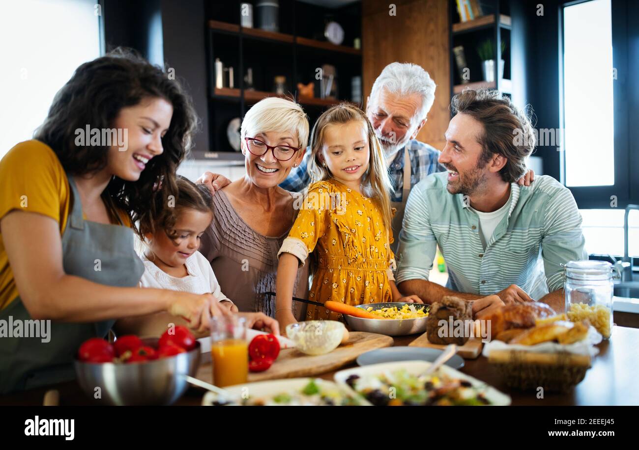 Girl and grandfather kitchen hi-res stock photography and images - Alamy