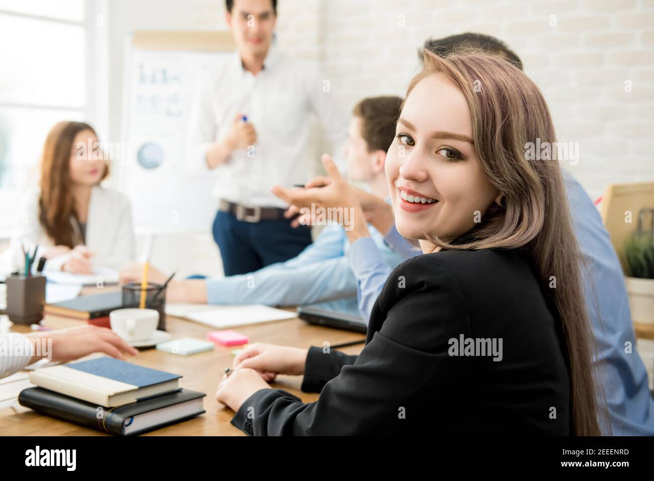 Group work young people hi-res stock photography and images - Alamy