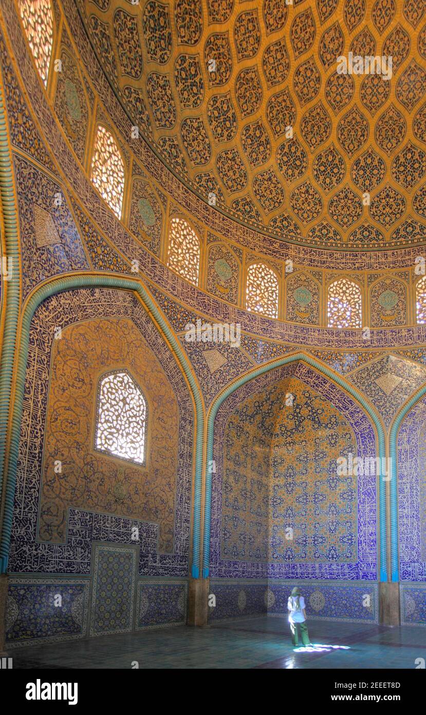Masjed-e Sheikh Lotfollah Mosque, Esfahan, Iran Stock Photo - Alamy