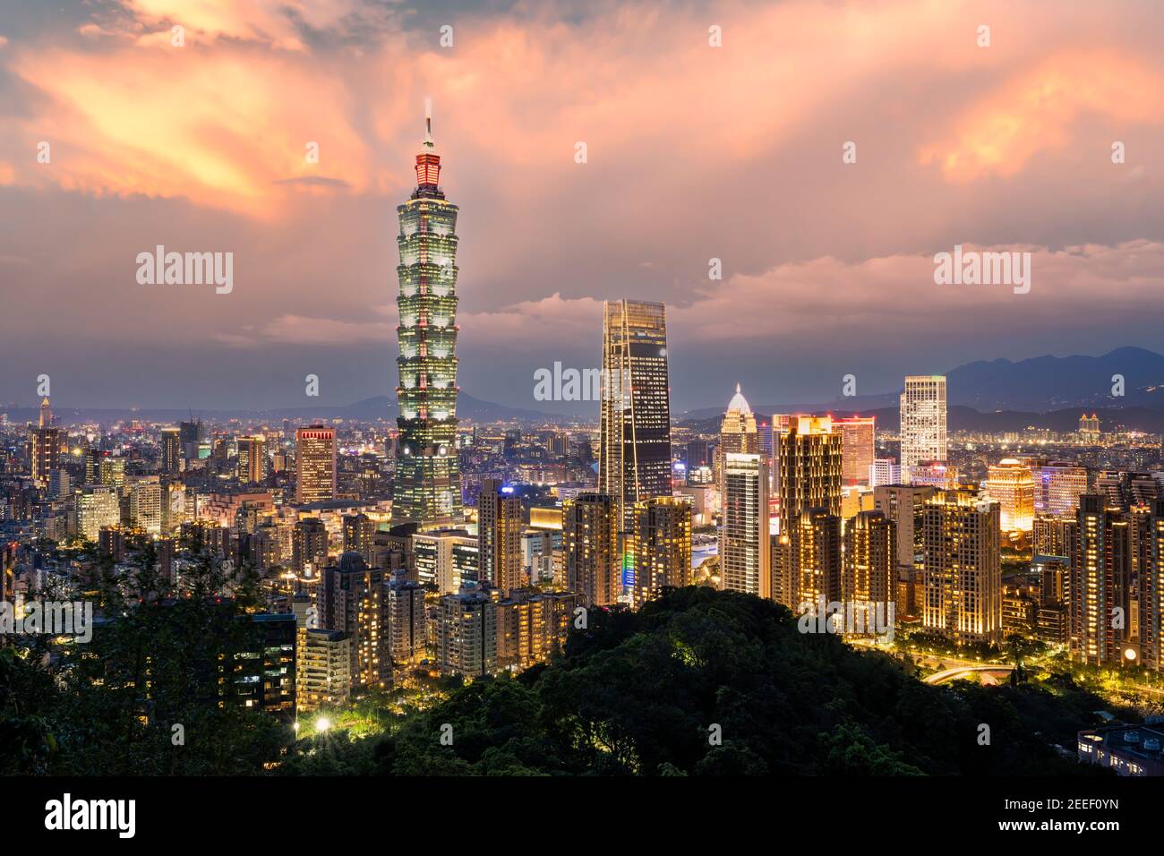 Sunset Elephant High Resolution Stock Photography and Images - Alamy