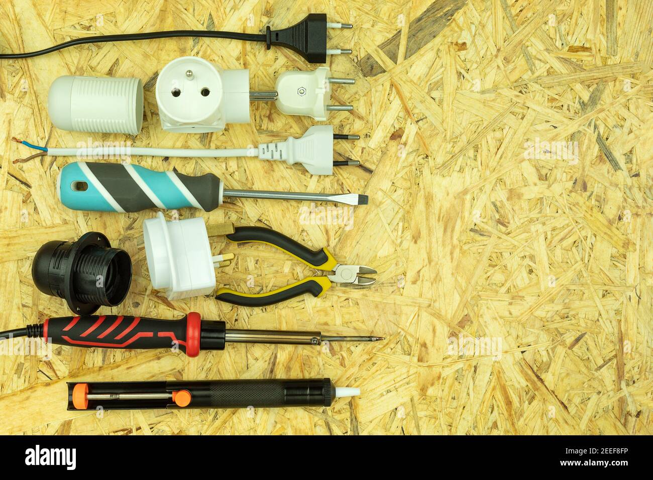 Electrical electrical wiring plugs hi-res stock photography and images ...