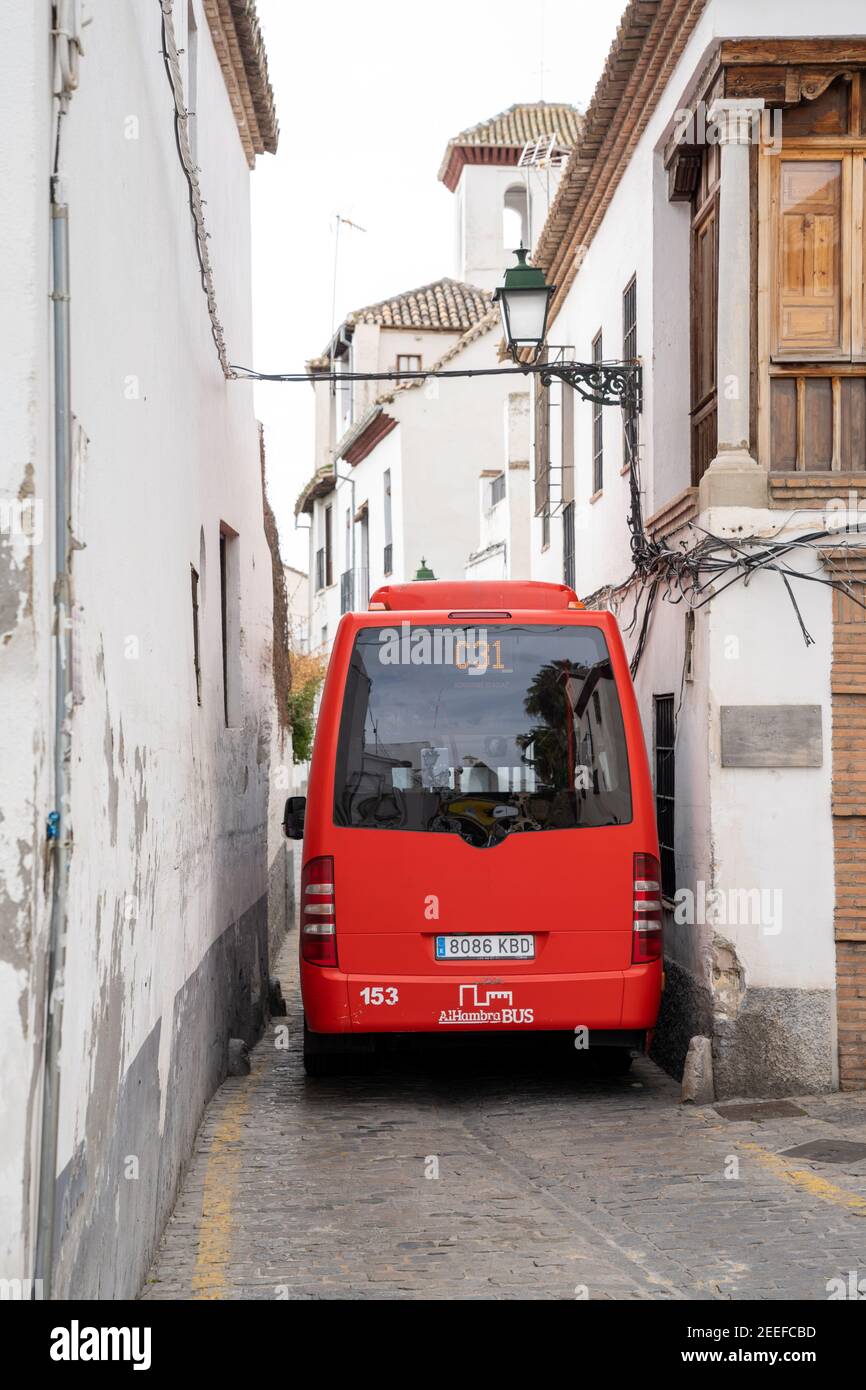 Bus and narrow street granada hi-res stock photography and images - Alamy