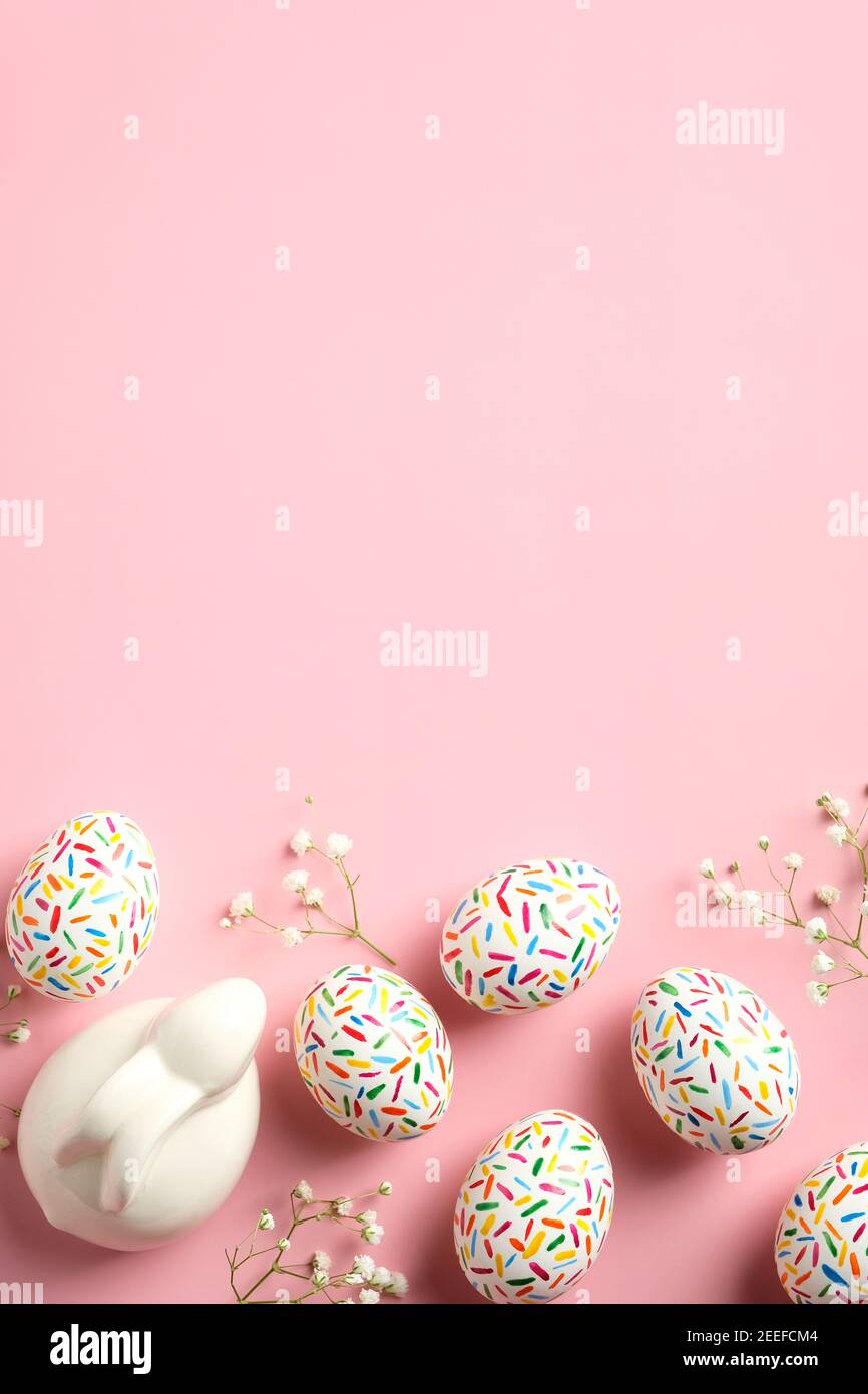 Easter vertical banner mockup. Easter bunny, colorful speckled Easter ...