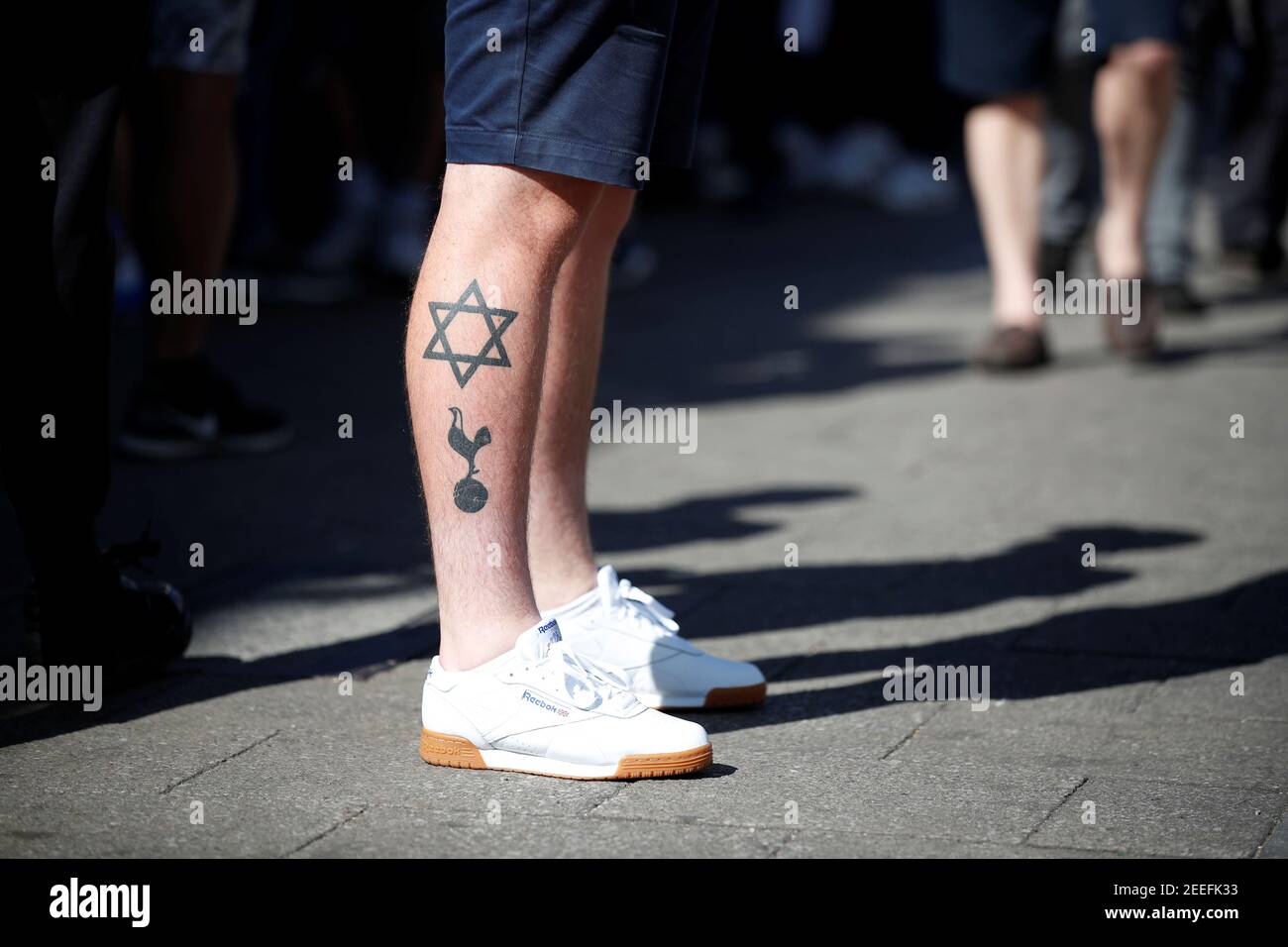 Star logos hi-res stock photography and images - Alamy