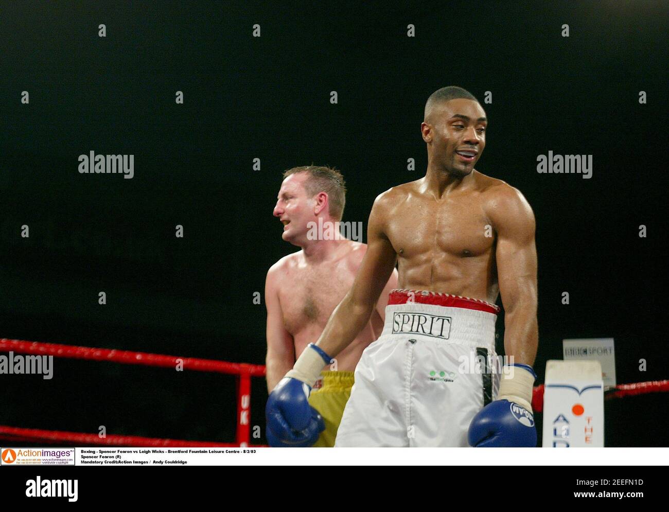 Brentford fountain hi-res stock photography and images - Alamy