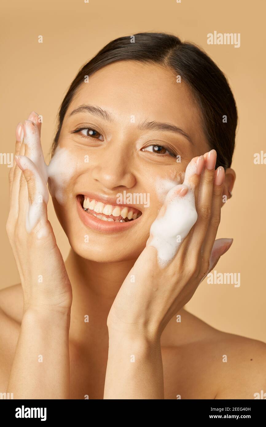 Portrait woman asian using hi-res stock photography and images - Alamy