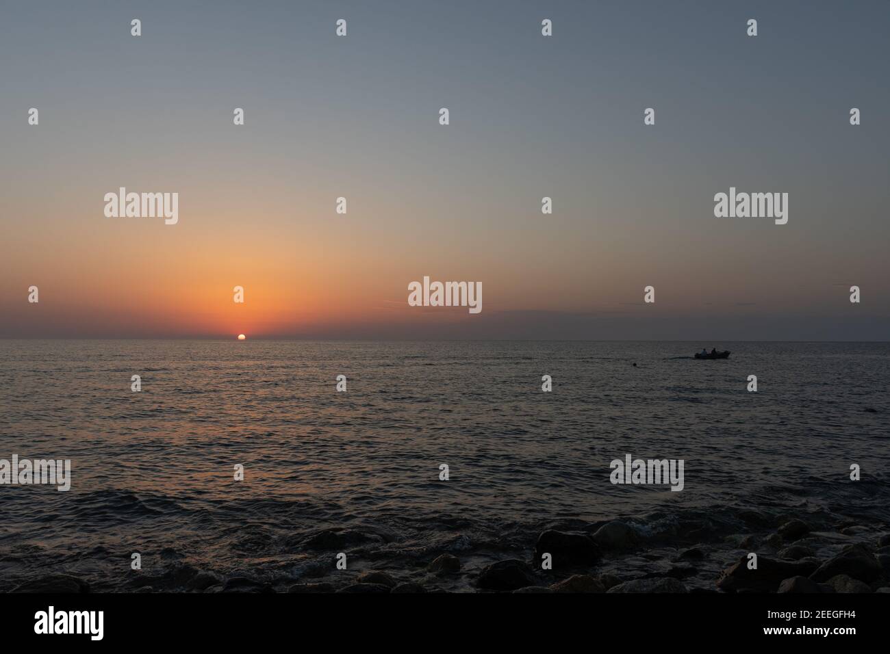 landscape - sunset on the coast, waves, horizon. top view Stock Photo ...