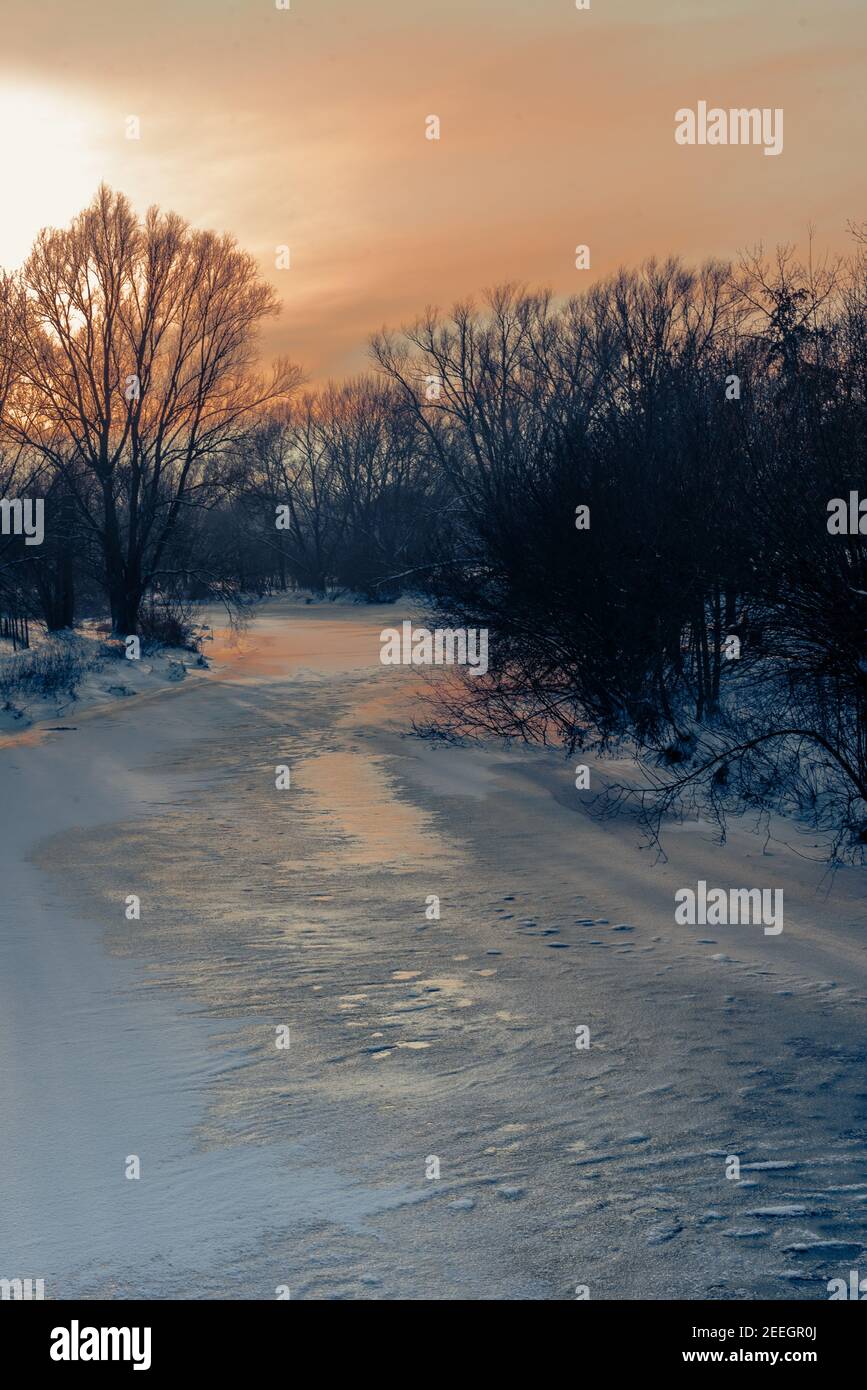 Unfiltered sunset hi-res stock photography and images - Alamy