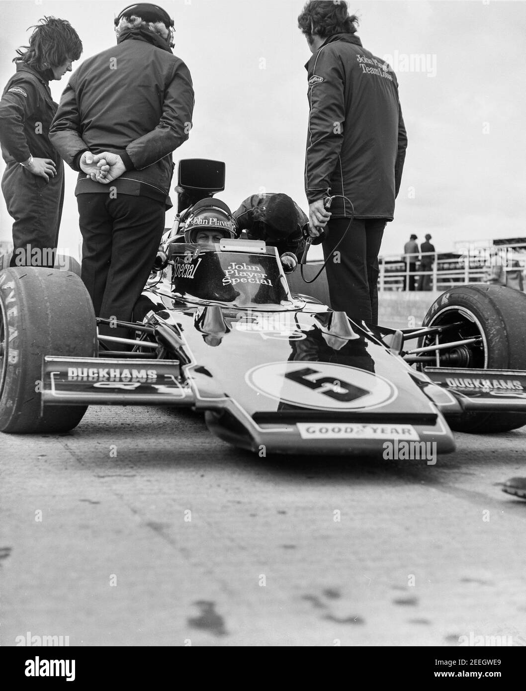 Lotus John Player Special racing car in pits at Silverstone 1975 12/04 ...