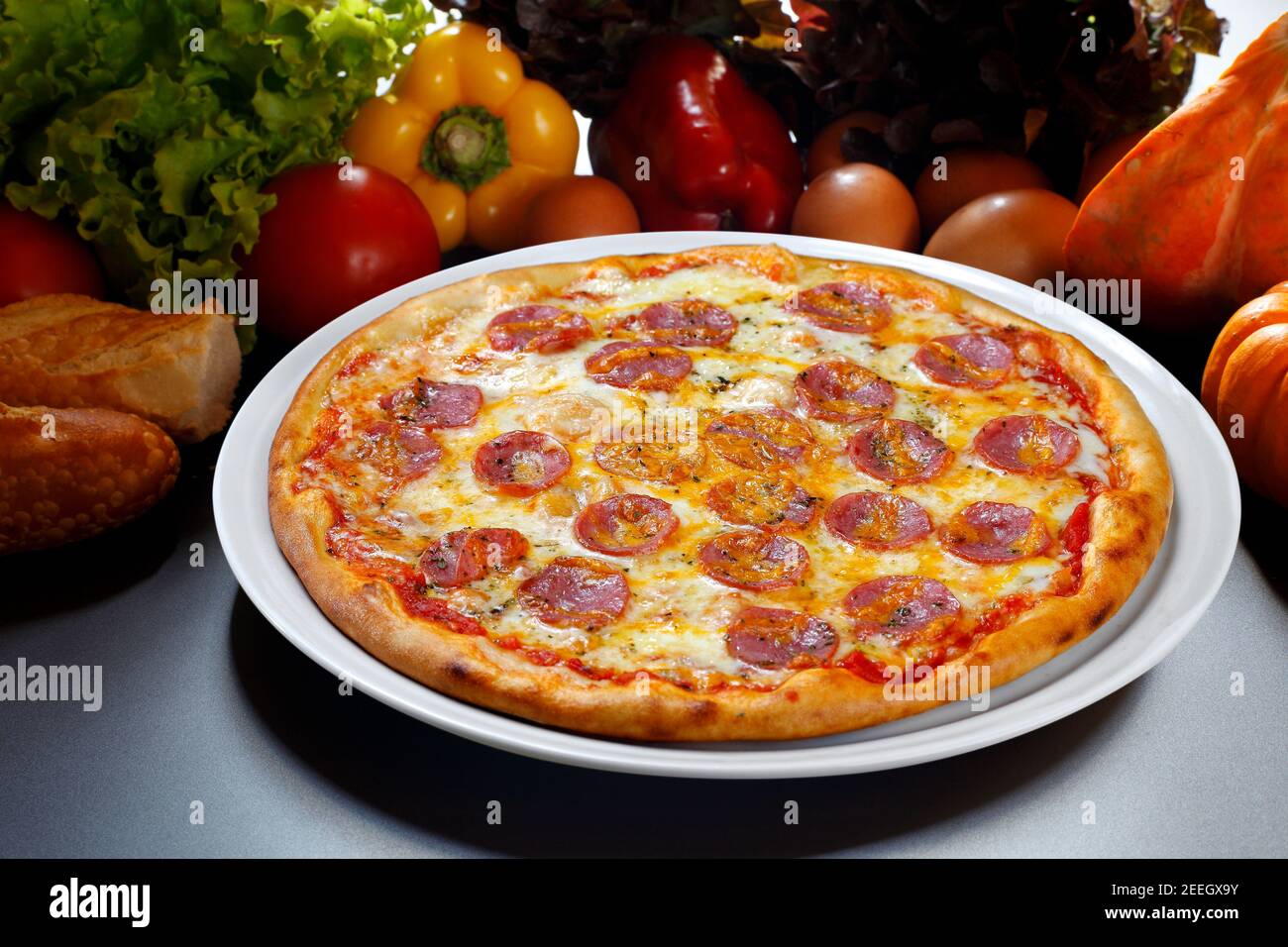 Pizza pepperoni Stock Photo - Alamy