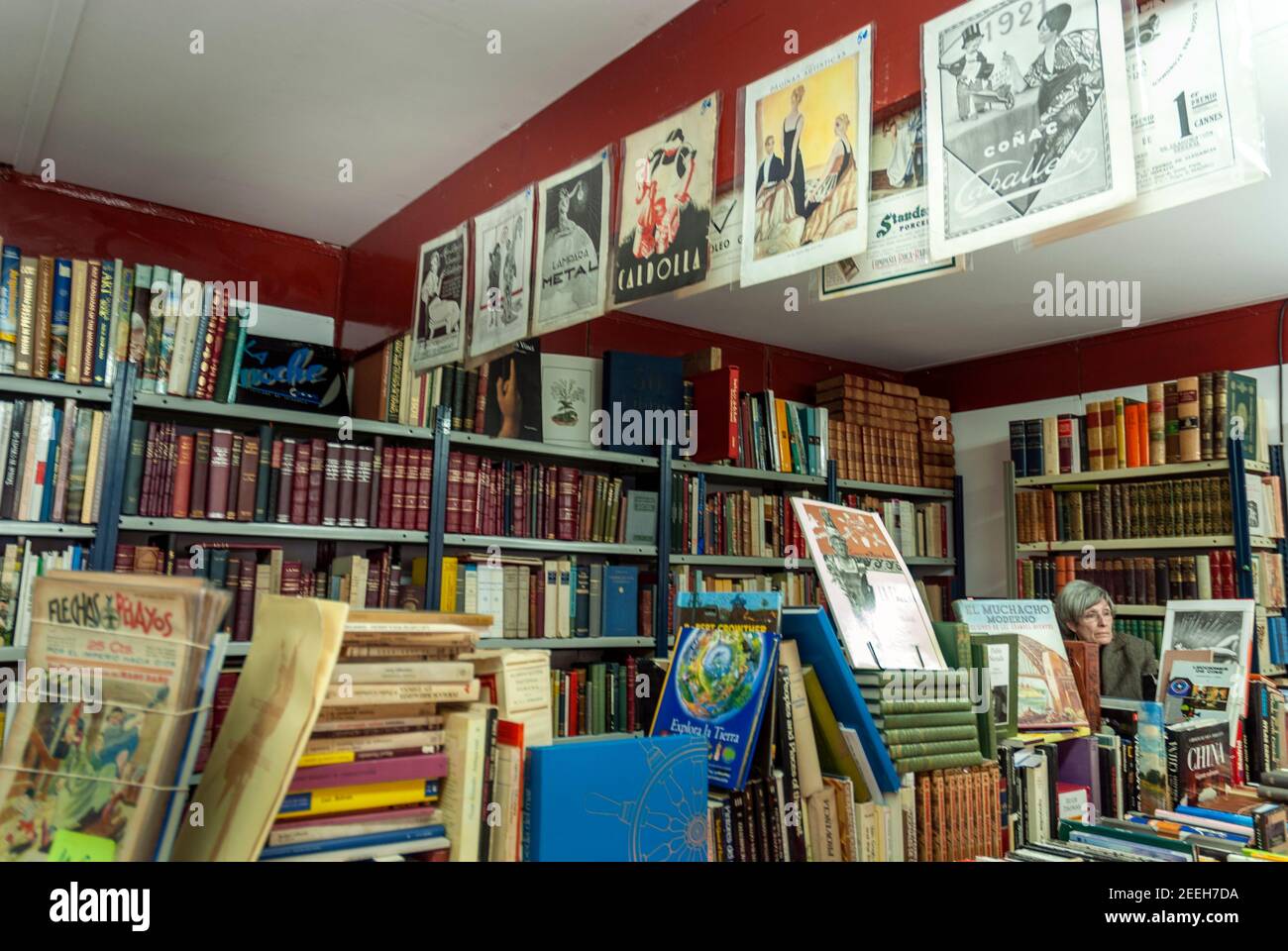 Antique books stalls on a sidewalk in Madrid Stock Photo - Alamy