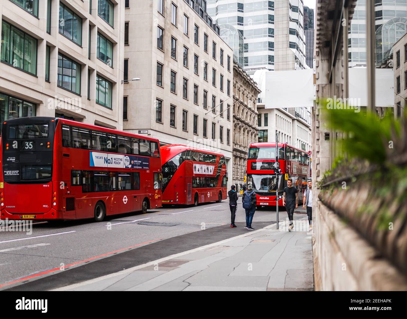 Urban streetscape scene hi-res stock photography and images - Alamy