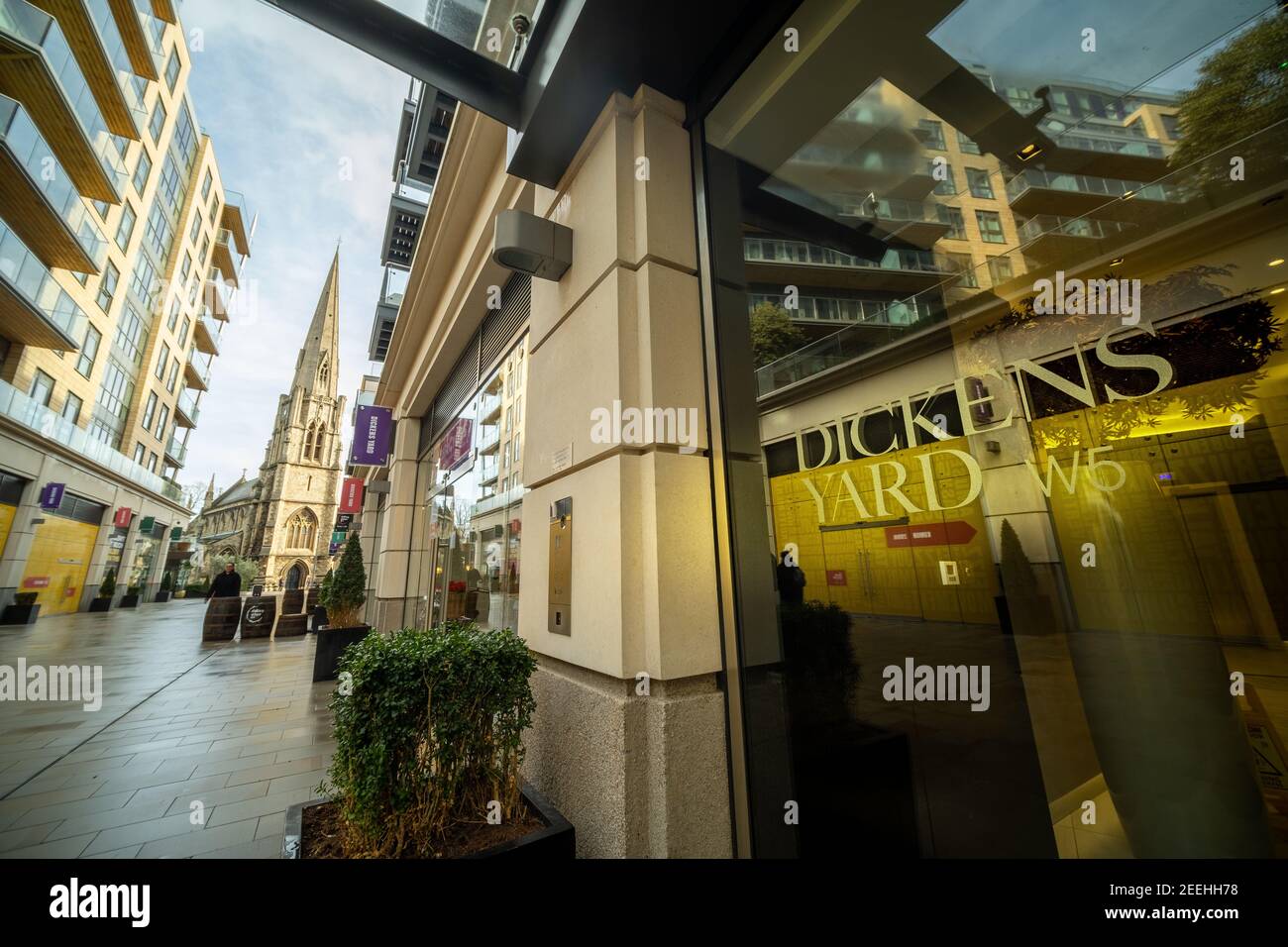 Dickens yard ealing hi-res stock photography and images - Alamy