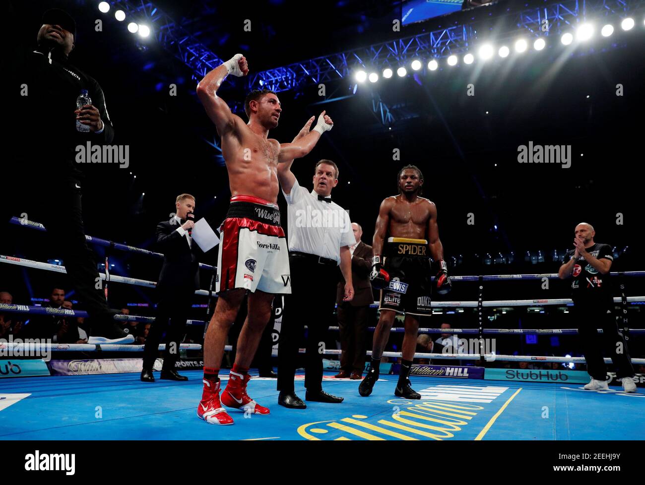 Frank buglioni celebrates hi-res stock photography and images - Alamy