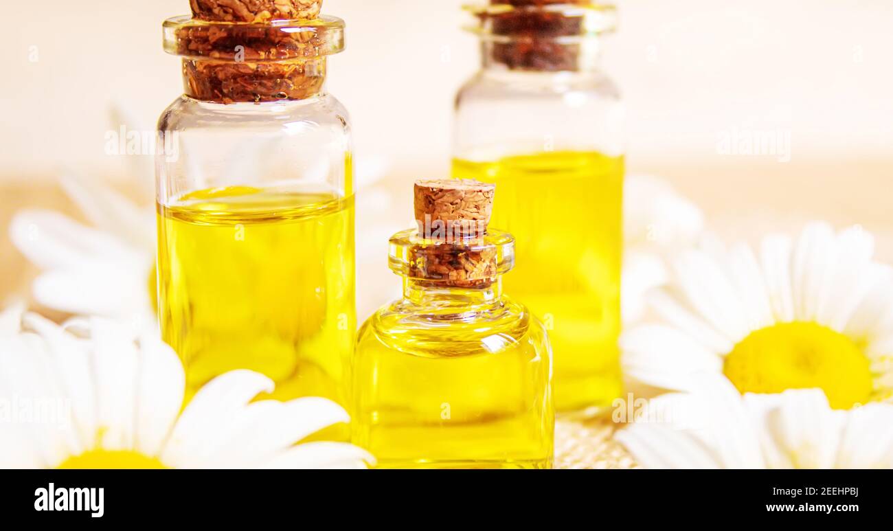 Chamomile extract in small hi-res stock photography and images - Alamy