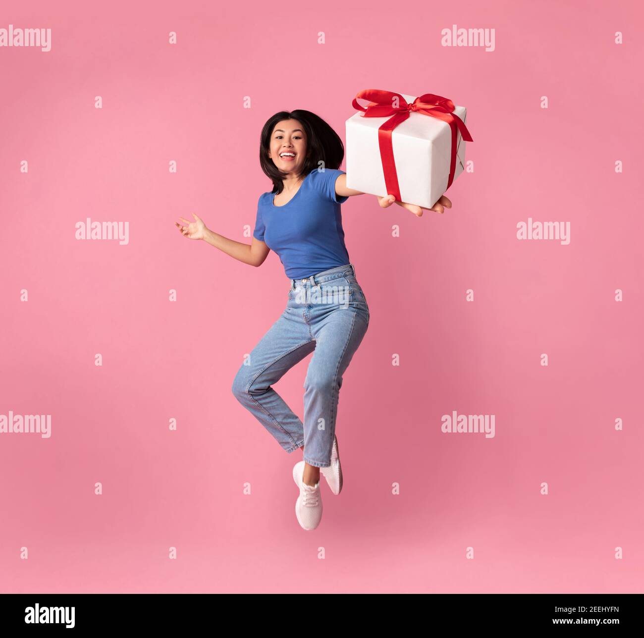 Asian lady party hi-res stock photography and images - Alamy