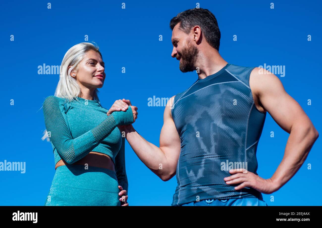 Couple armwrestling hi-res stock photography and images - Alamy