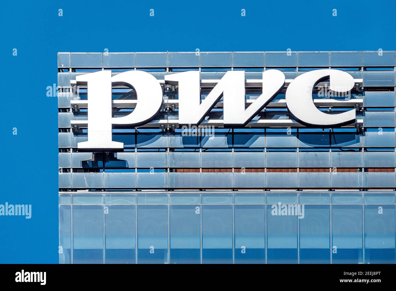 Pricewaterhouse coopers company hi-res stock photography and images - Alamy