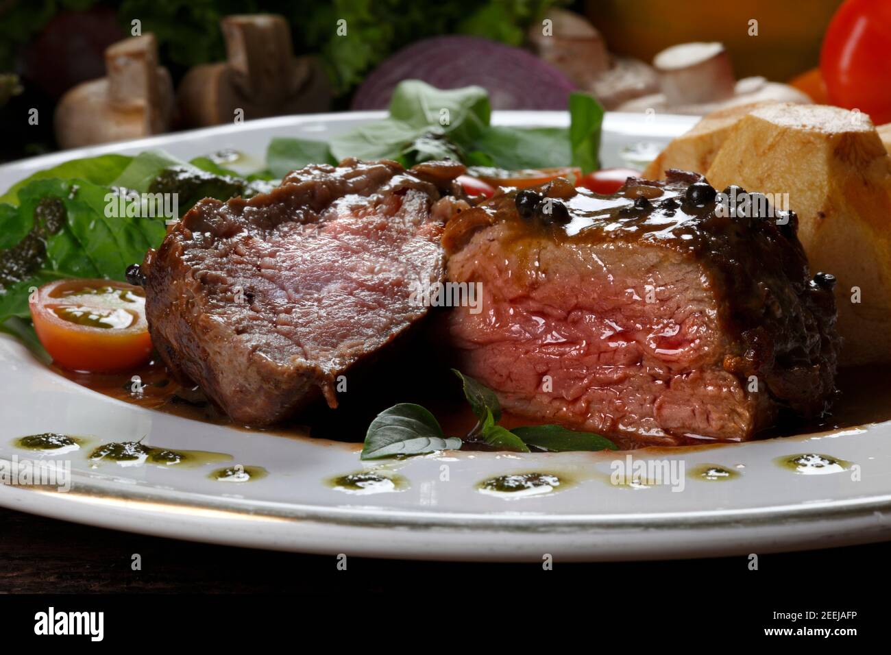 Filet mignon red wine sauce Stock Photo - Alamy