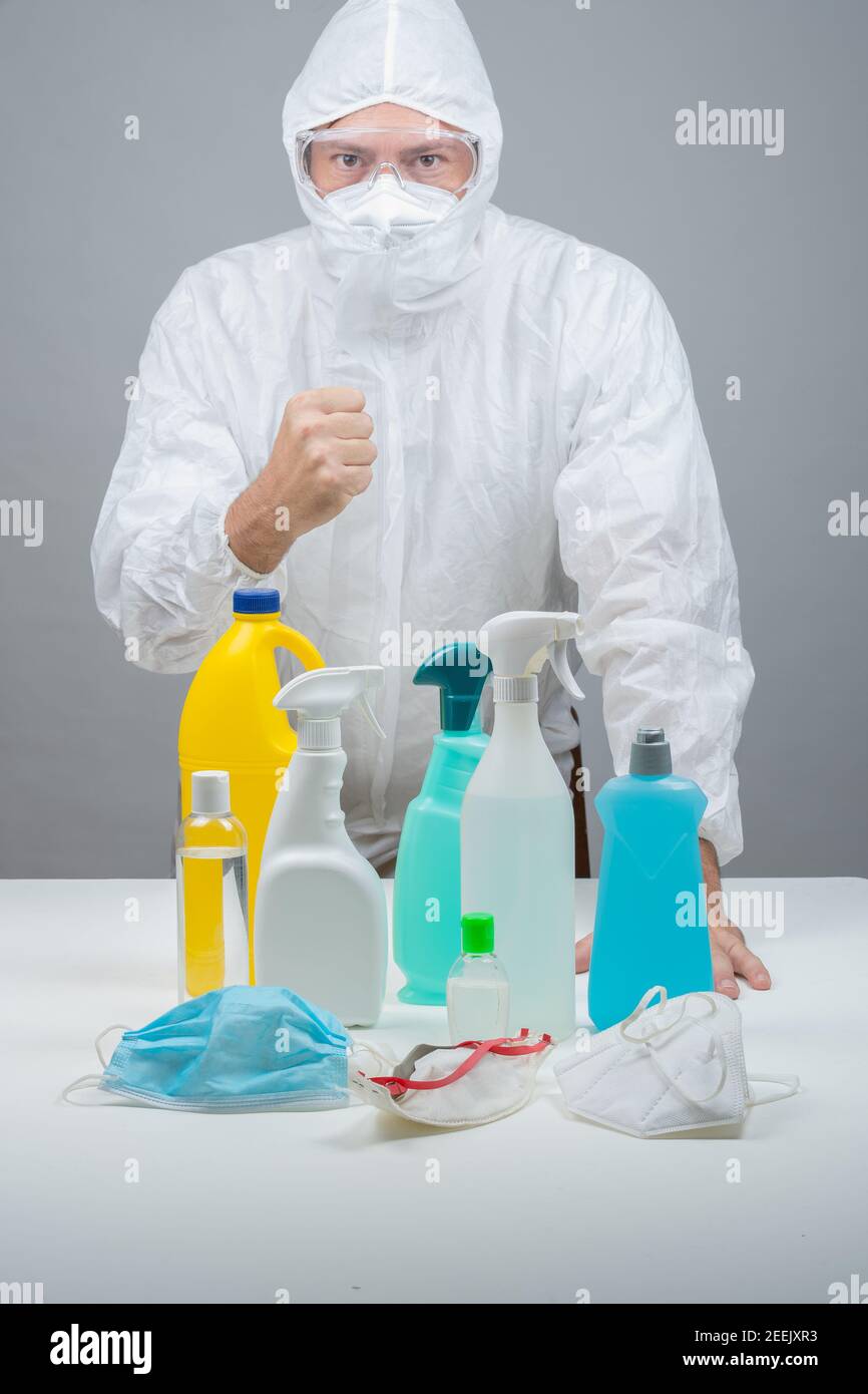 Contamination control area hi-res stock photography and images - Alamy