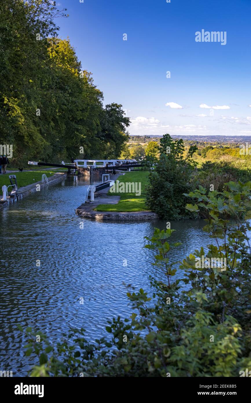 Caen hill locks wiltshire hi-res stock photography and images - Alamy