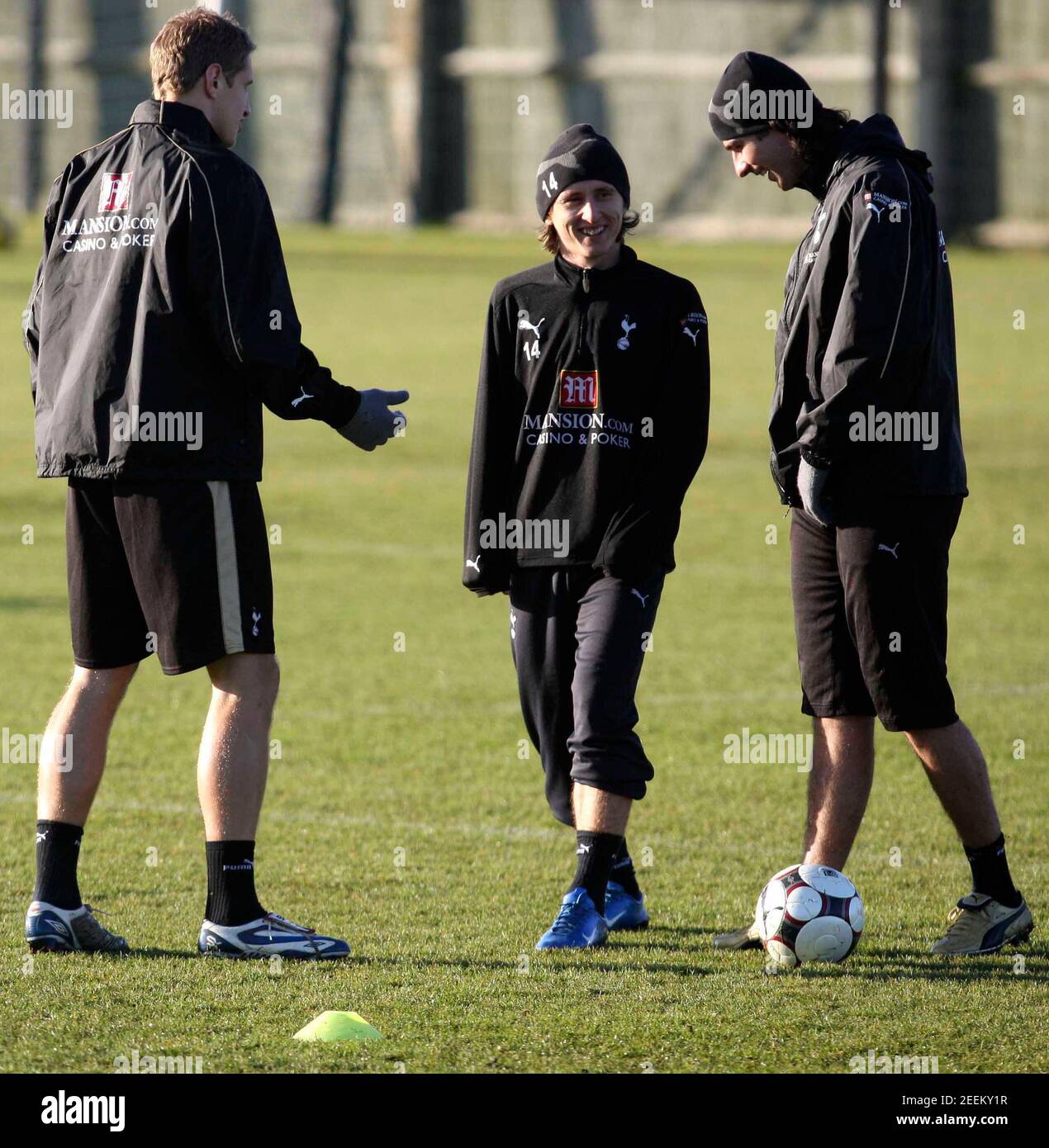 Luka modric spurs hi-res stock photography and images - Alamy