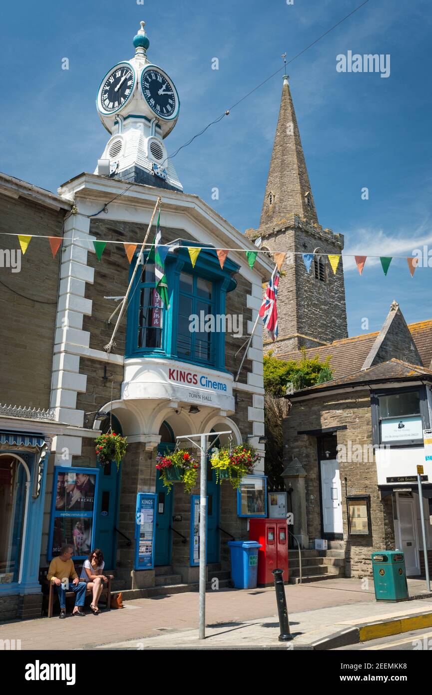 Kingsbridge devon fore street hi-res stock photography and images - Alamy