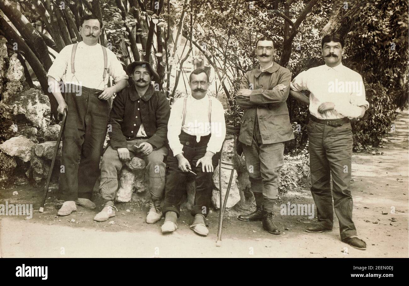 Wwi recovering soldiers hi-res stock photography and images - Alamy