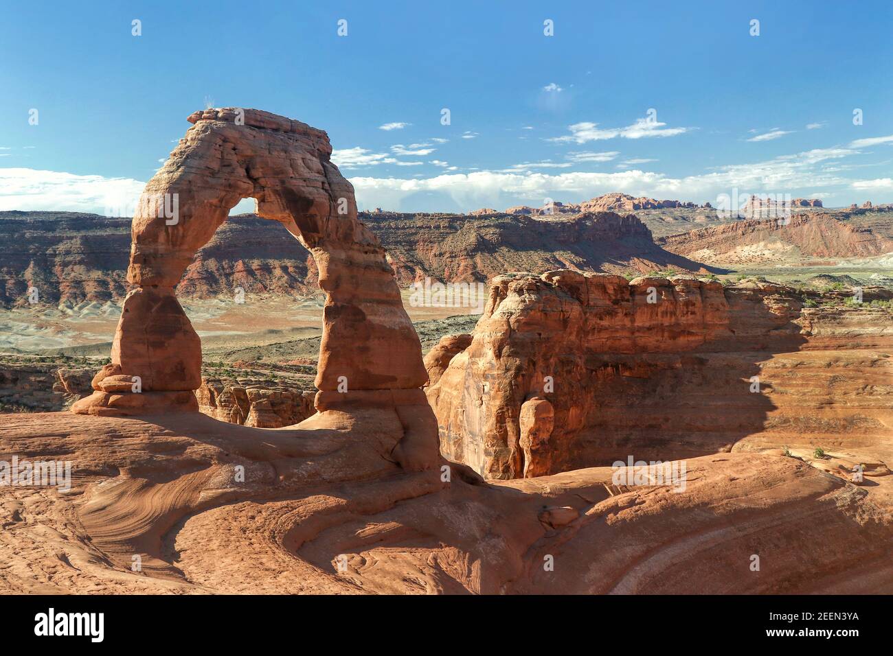 View of Delicate Arch in the morning at Arches National Park, Utah ...