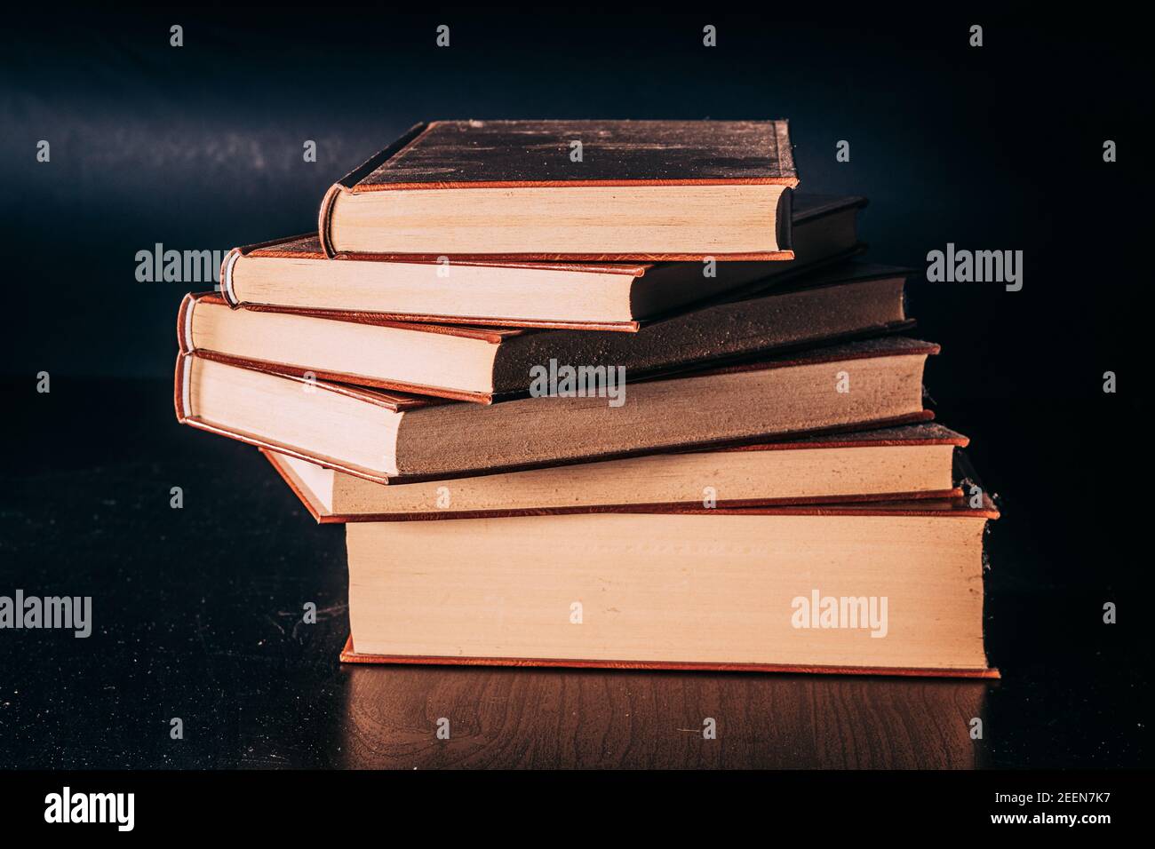 Pile of classic books hi-res stock photography and images - Alamy