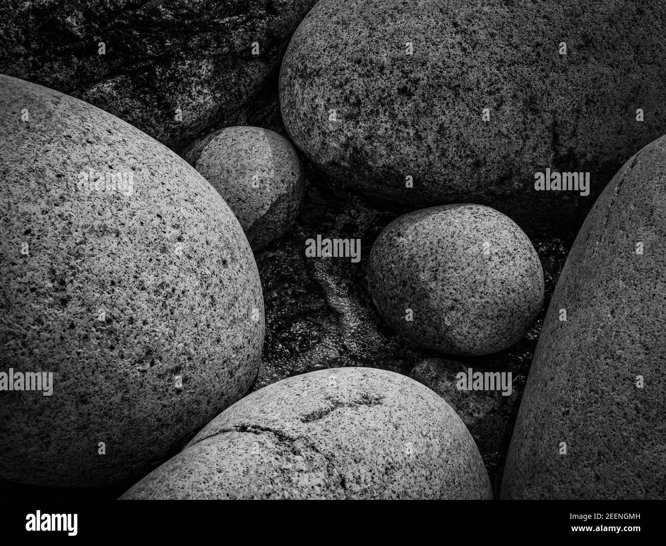 Pebbles Porth Nanven Cornwall Stock Photo - Alamy