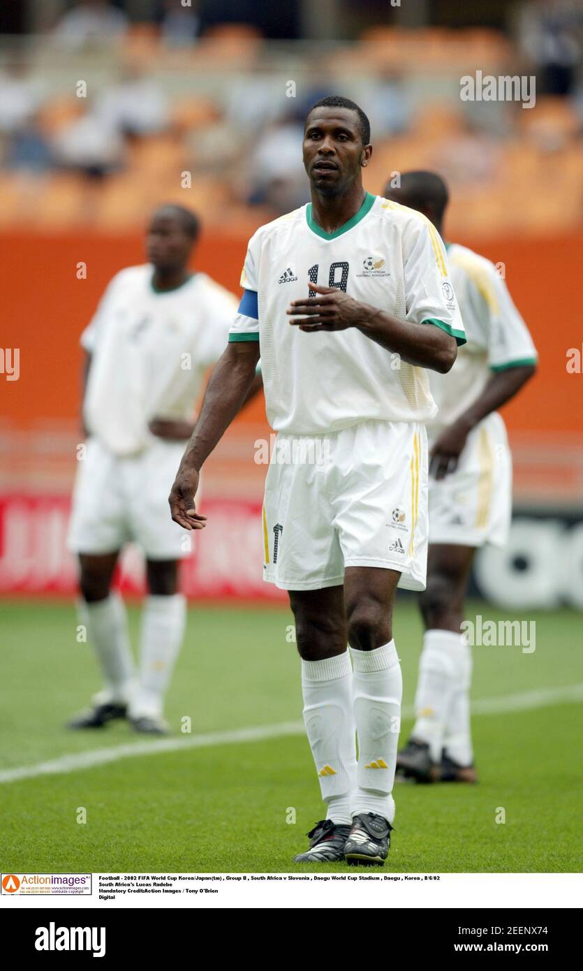 Lucas radebe 2002 world cup hi-res stock photography and images - Alamy