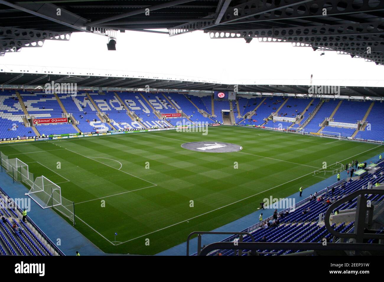 Reading stadium general hi-res stock photography and images - Alamy