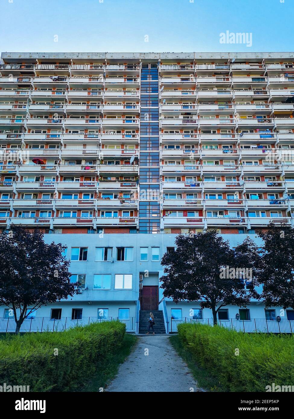 Symmetrical building hi-res stock photography and images - Alamy