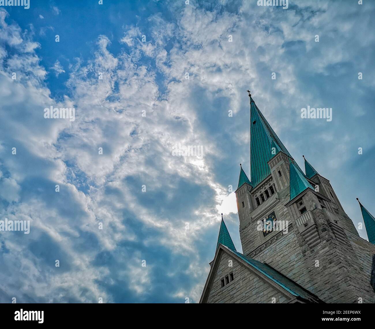Old cathedral building hi-res stock photography and images - Alamy