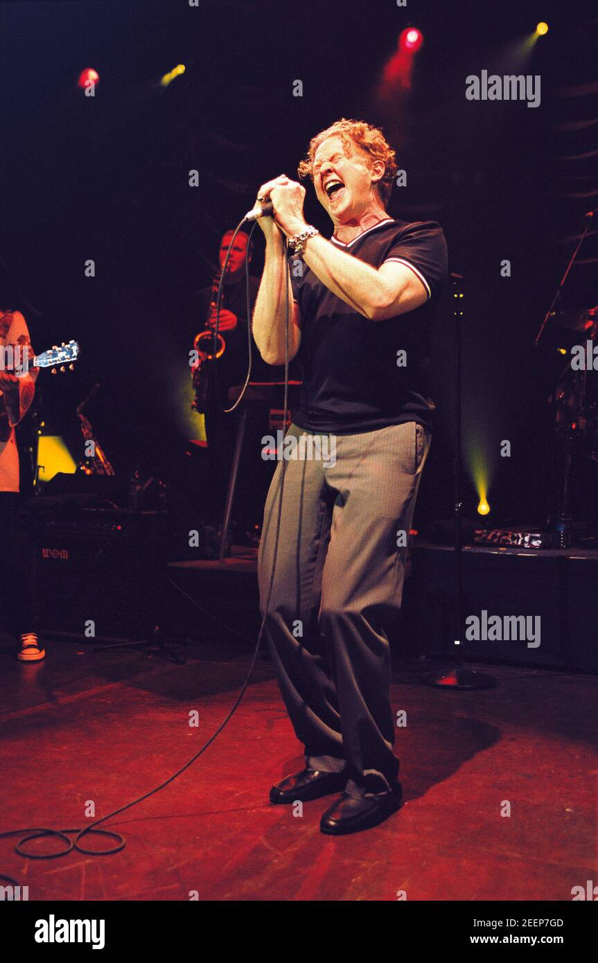 Simply red music hi-res stock photography and images - Alamy