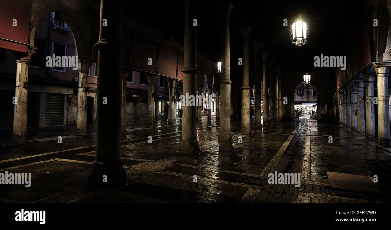 A mainly winter stroll through the urban labyrinth of Venice, revealing ...