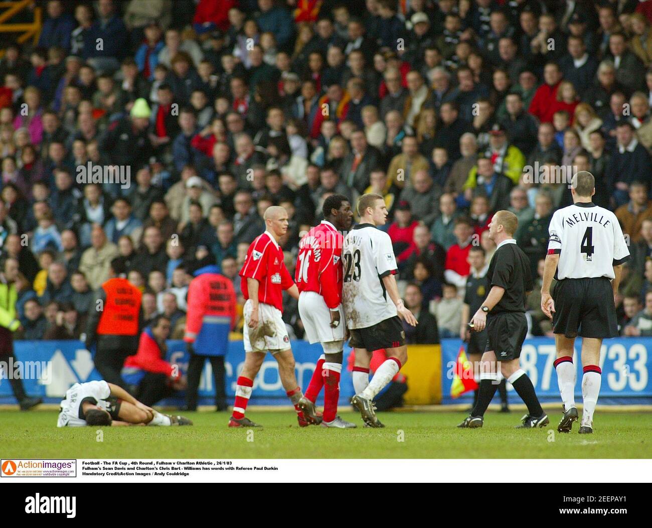 Paul williams referee hi-res stock photography and images - Alamy