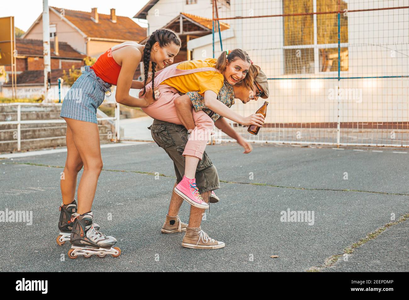 Group teen friends hi-res stock photography and images - Alamy