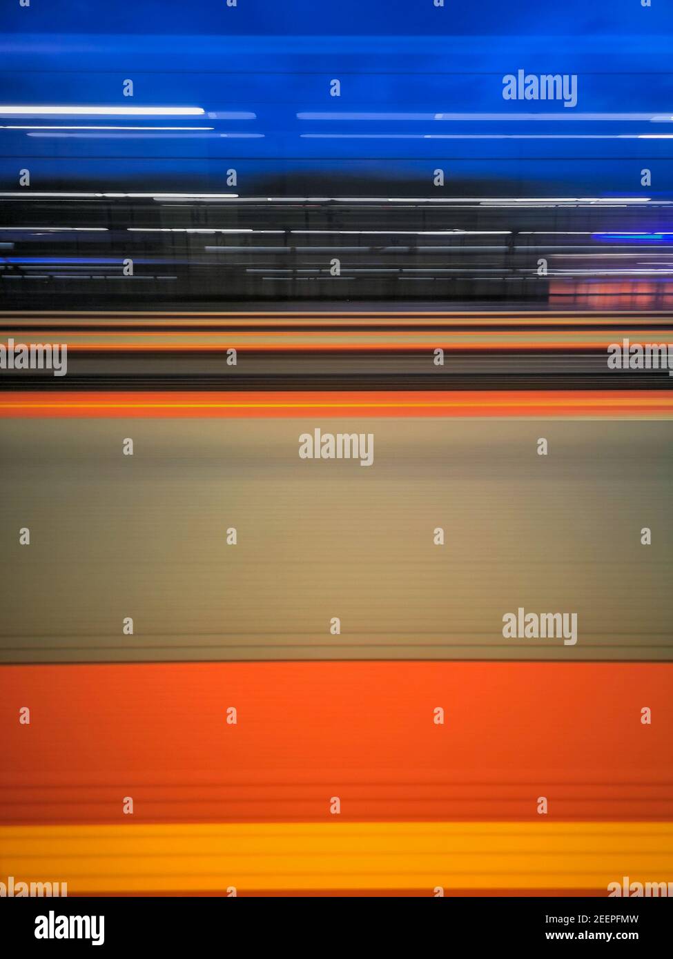 Long trains hi-res stock photography and images - Alamy