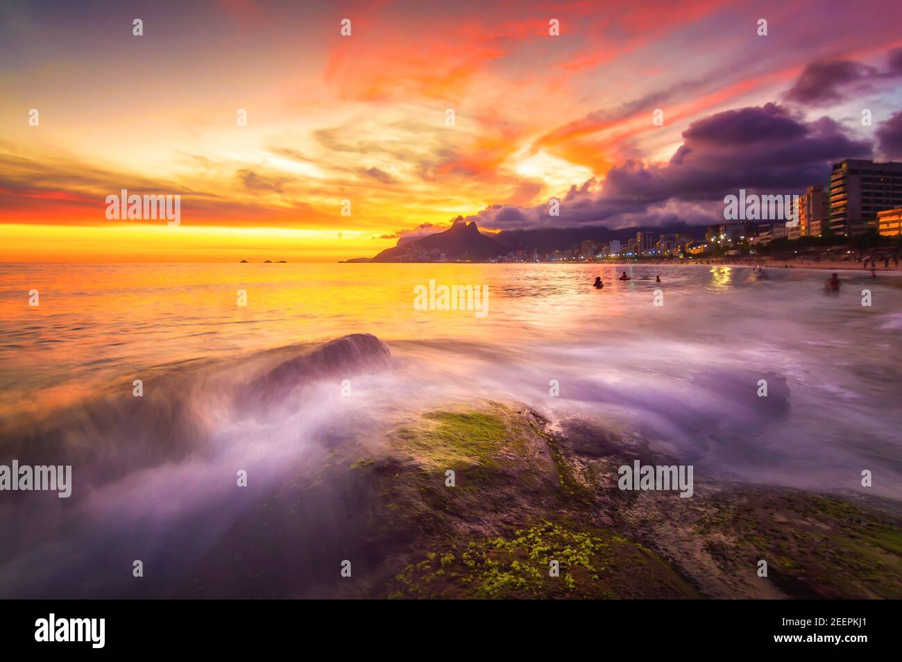Sunset Landscape Famous Touristic Arpoador Beach, Rio de Janeiro Stock ...