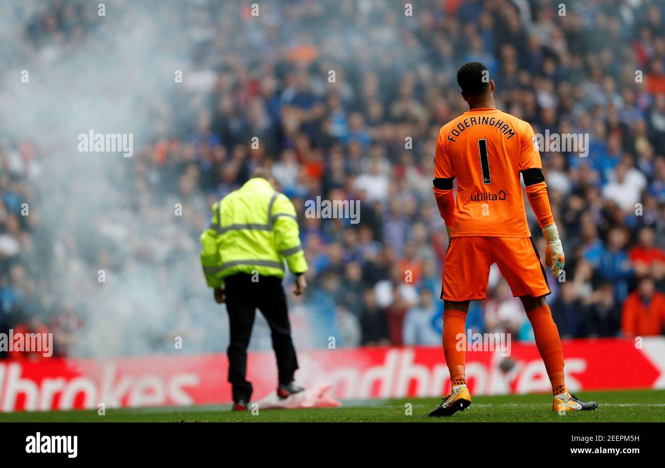 Flare on the pitch hi-res stock photography and images - Alamy