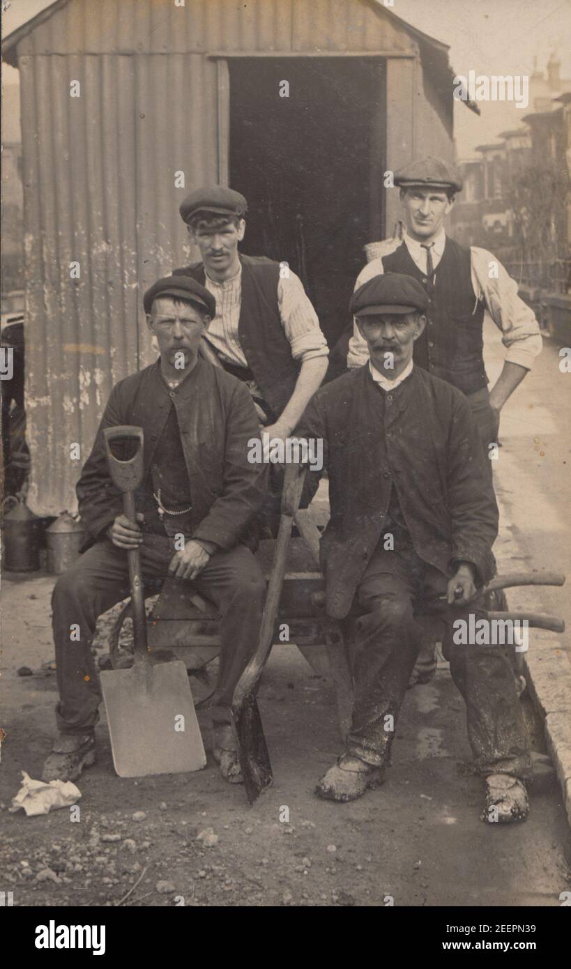 20th Century Working Workers High Resolution Stock Photography and ...