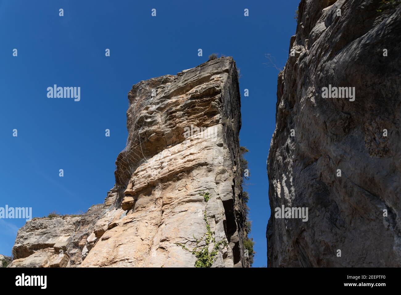 Falling rock barrier hi-res stock photography and images - Alamy