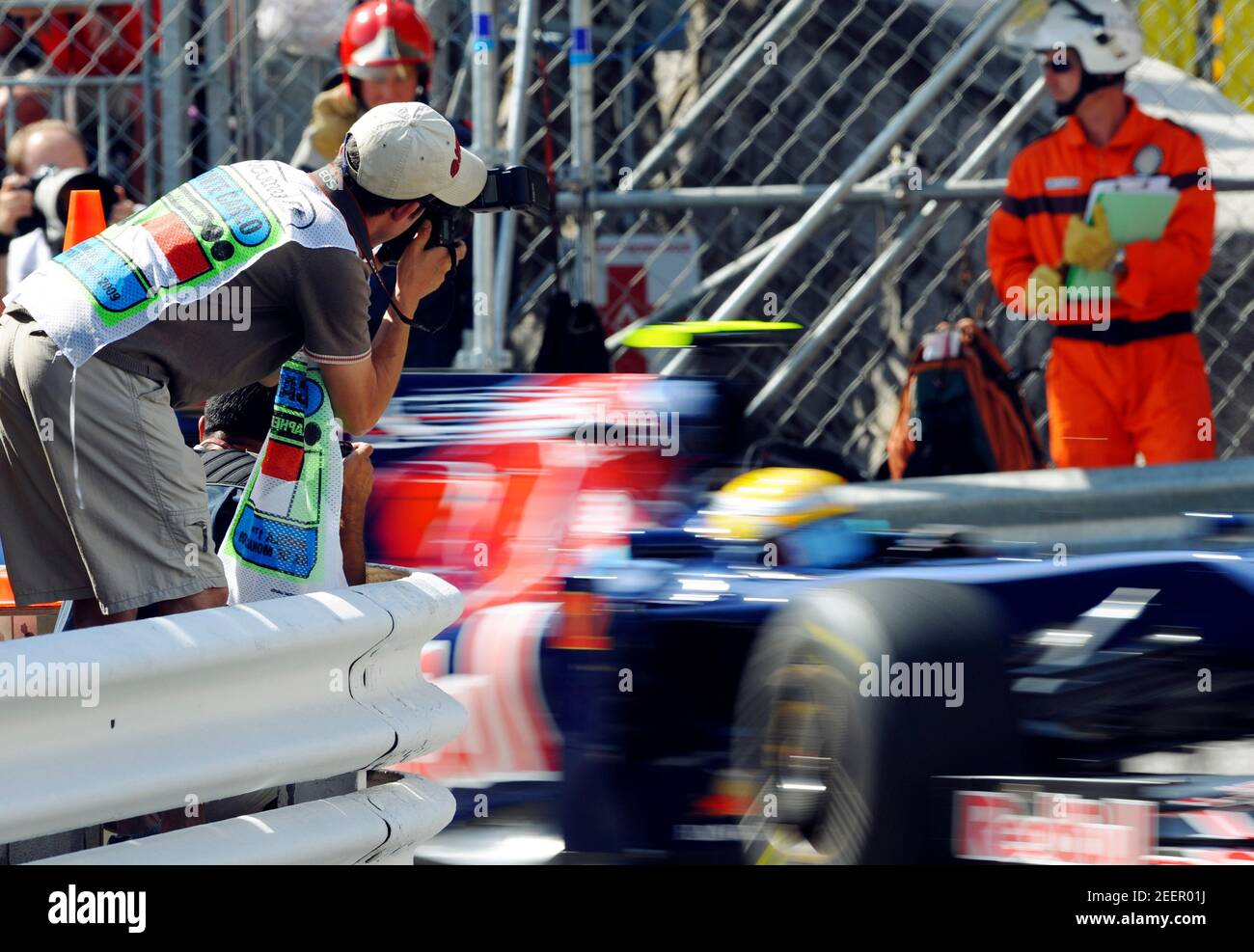 Racing car photographer hi-res stock photography and images - Alamy